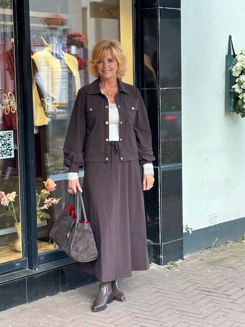 Rok June Triple Nine Donker Bruin - Pien & Lien